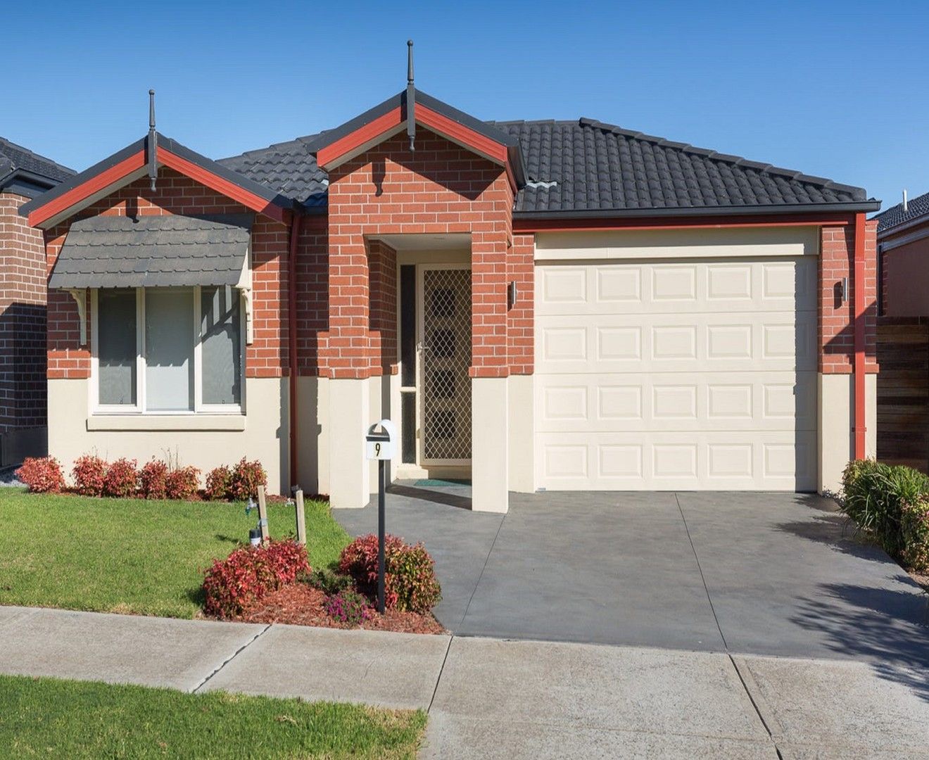 9 Ellaroo Circuit, Clyde North VIC 3978 - House For Rent | Domain