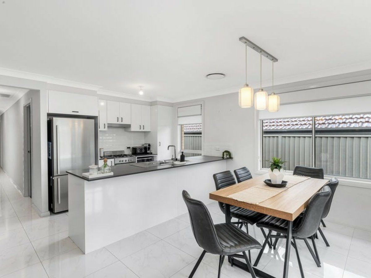 6 Matilda Road, Jordan Springs NSW 2747 - House For Rent | Domain