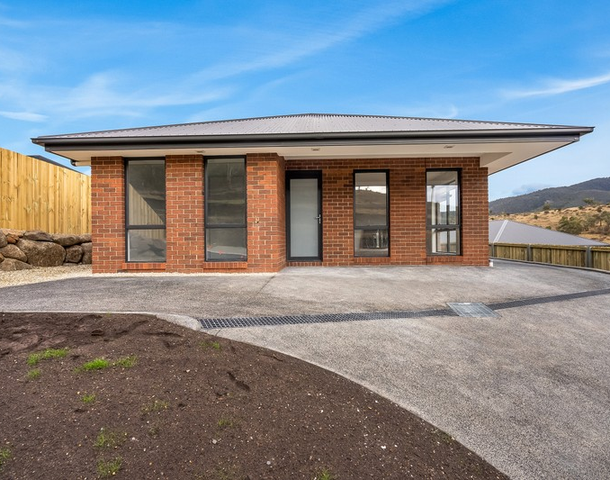 4 Fryett Drive, Claremont | Property Value Estimate & History | Domain