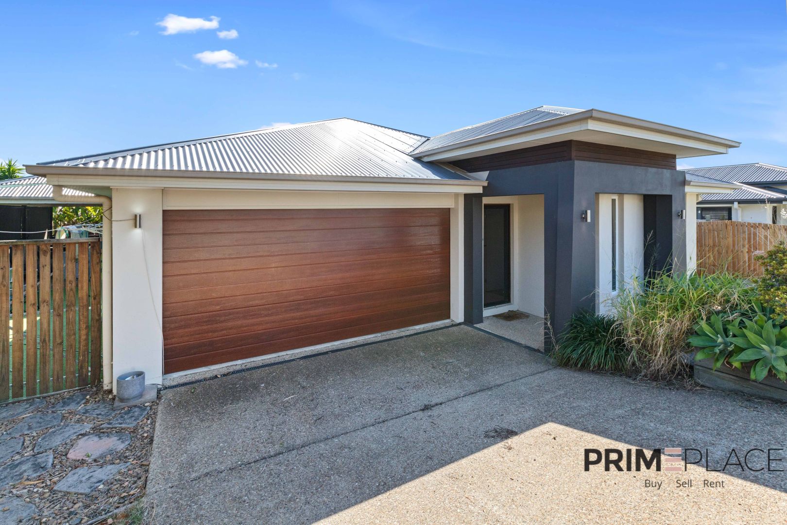 5 Hookes Terrace, Springfield Lakes QLD 4300 - House For Rent | Domain