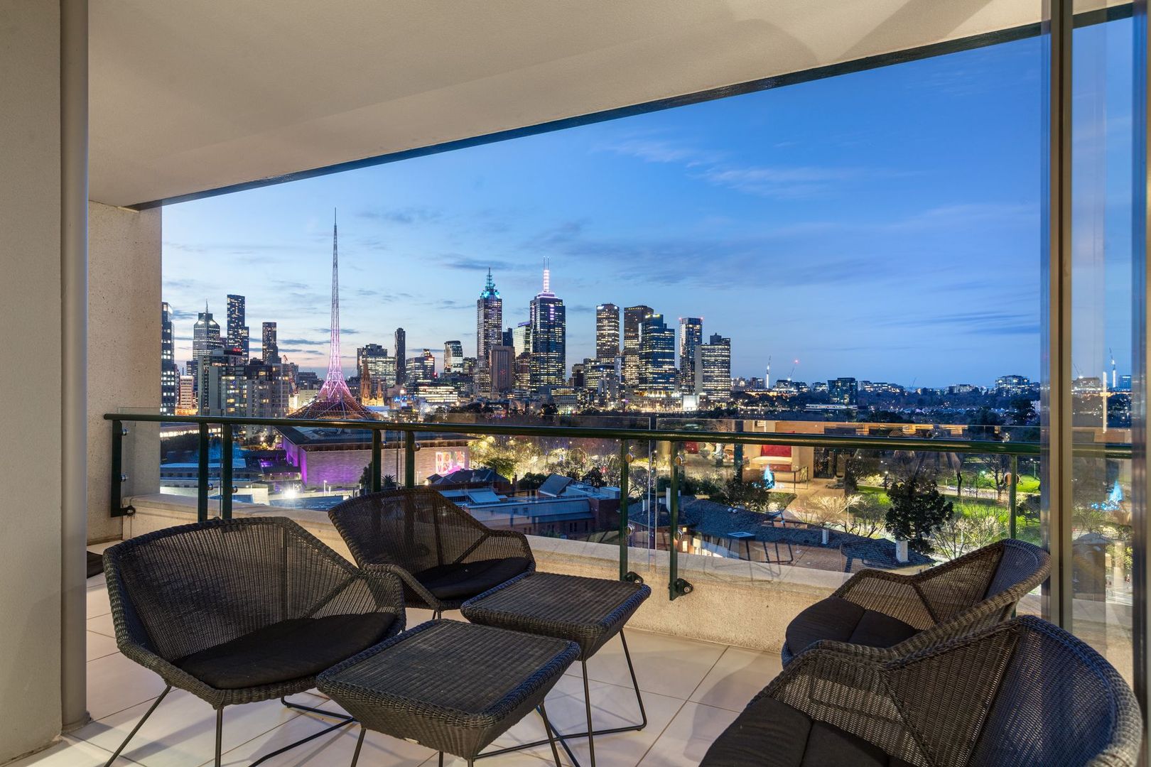 1307/250 St Kilda Road, Southbank | Property History & Address Research ...