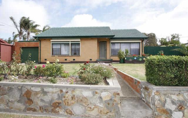 5 Woocalla Street, O'Sullivan Beach SA 5166 - House For Rent | Domain