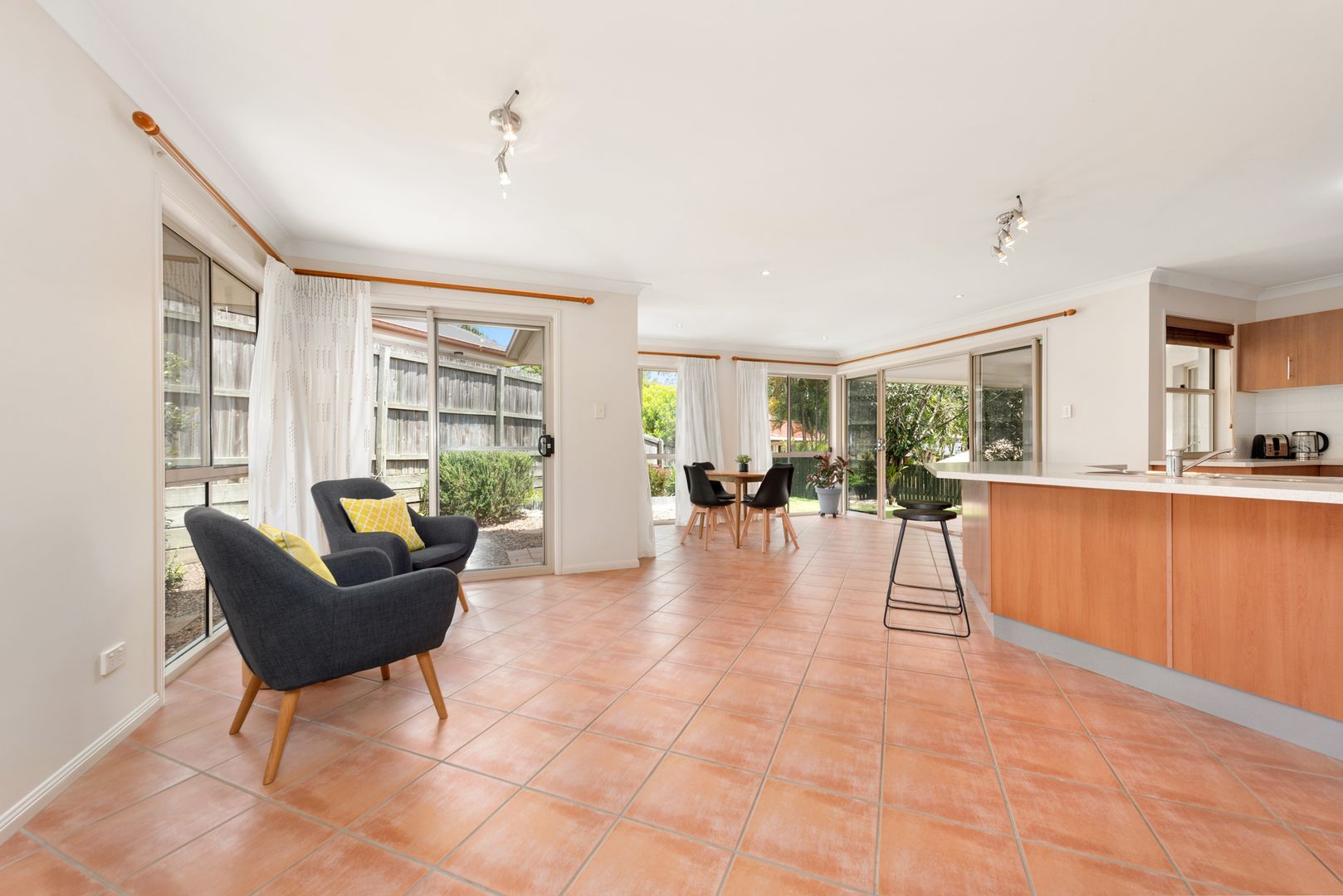 98 Brookeside Crescent, Seventeen Mile Rocks QLD 4073 | Domain