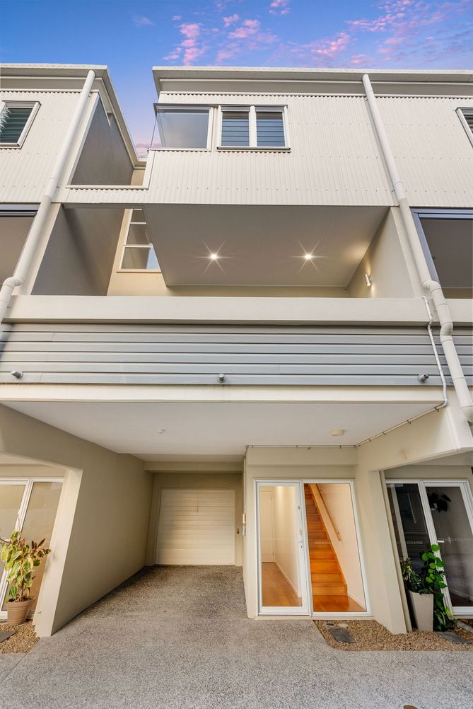 5/43 Raby Road, Coorparoo QLD 4151 | Domain