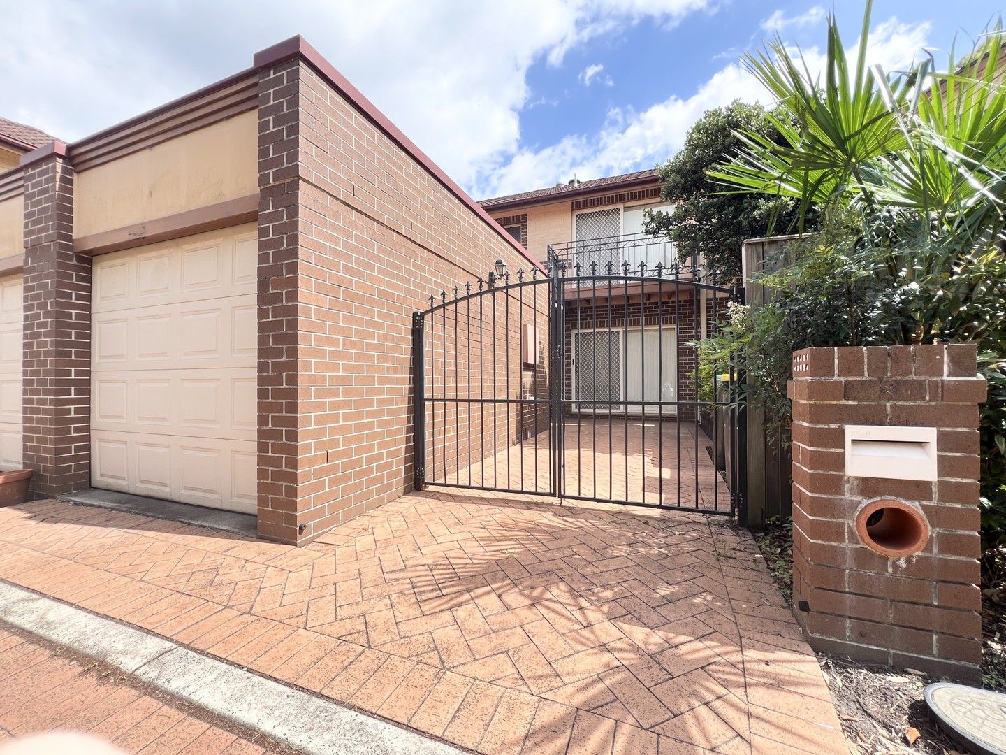 8 Conner Close, Liberty Grove NSW 2138 - Townhouse For Rent | Domain