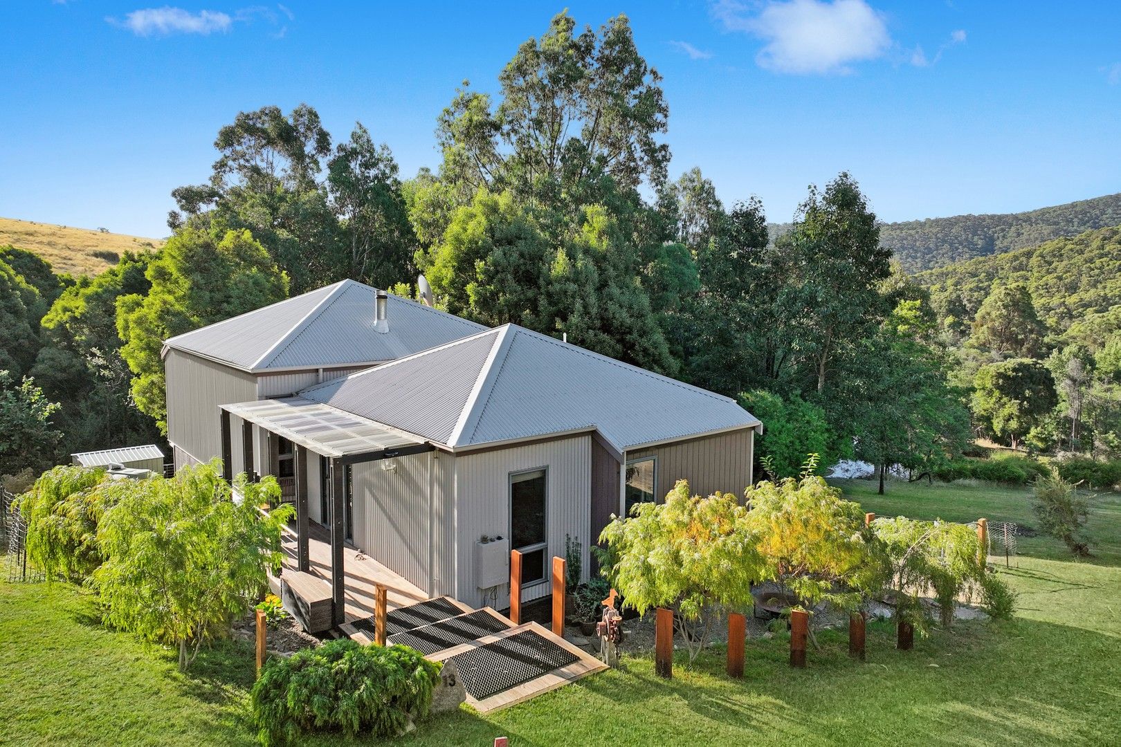 13 Meadow View Court, Merrijig VIC 3723 | Domain