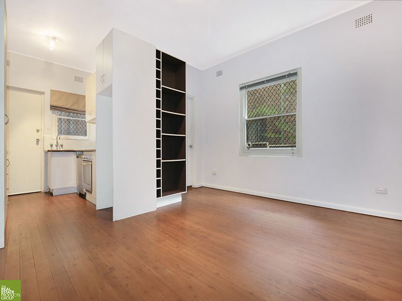 2/35 Smith Street, Wollongong NSW 2500 - Apartment For Rent | Domain