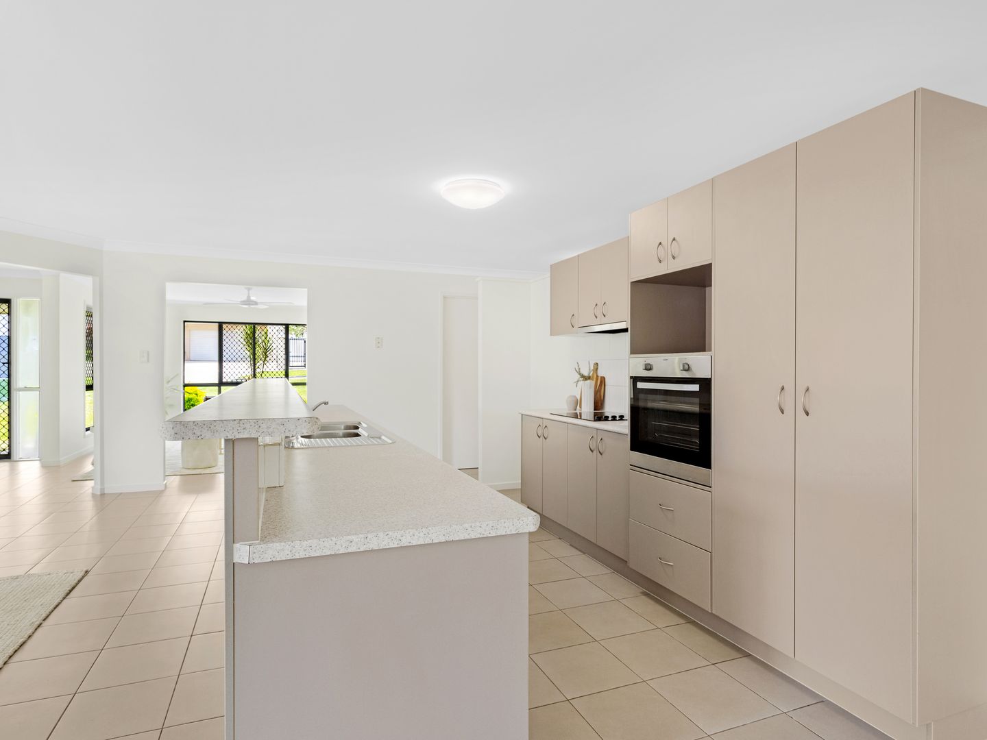 7 Tralee Court, Carrara QLD 4211 | Domain