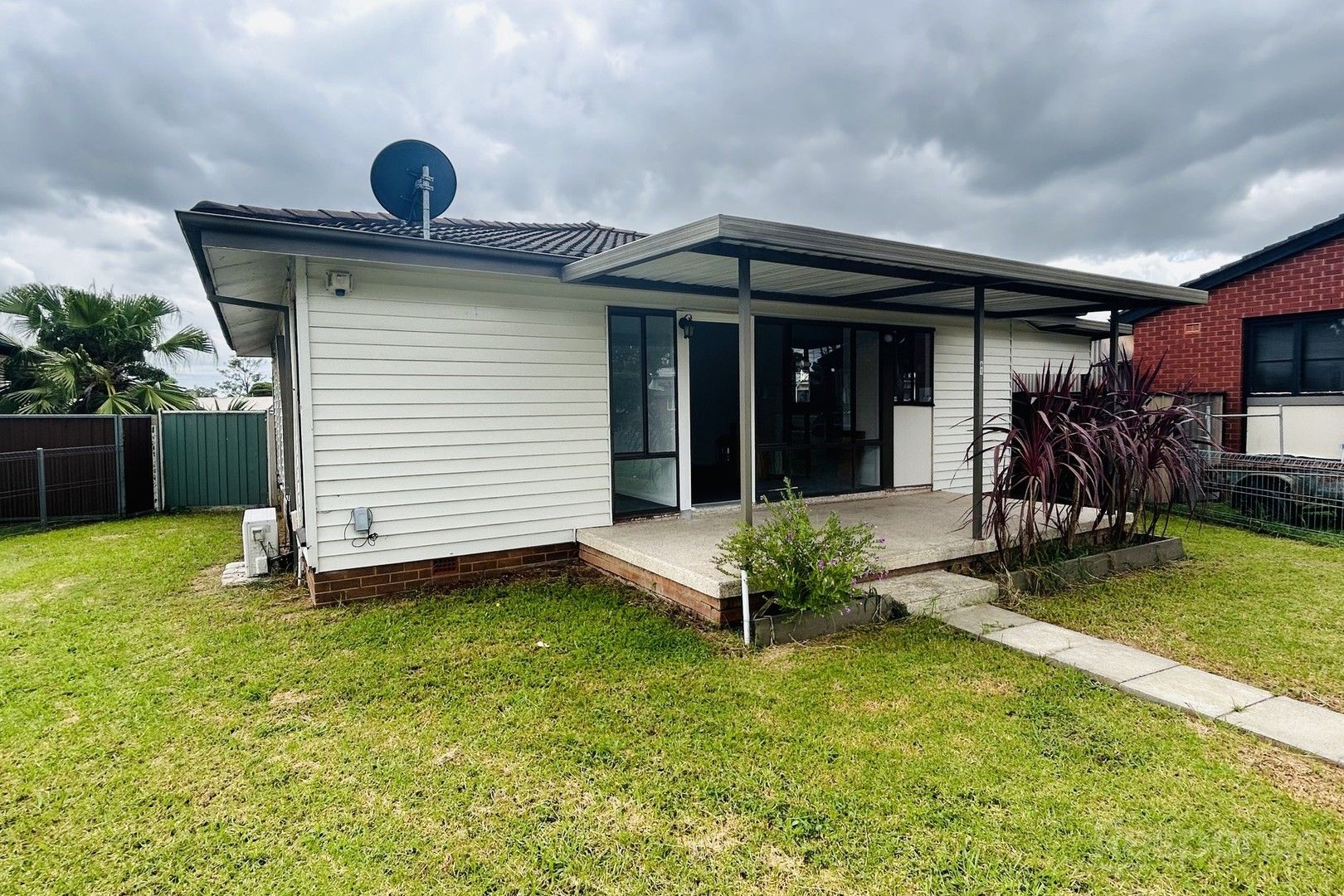 61 Emert Parade, Emerton NSW 2770 - House For Rent | Domain