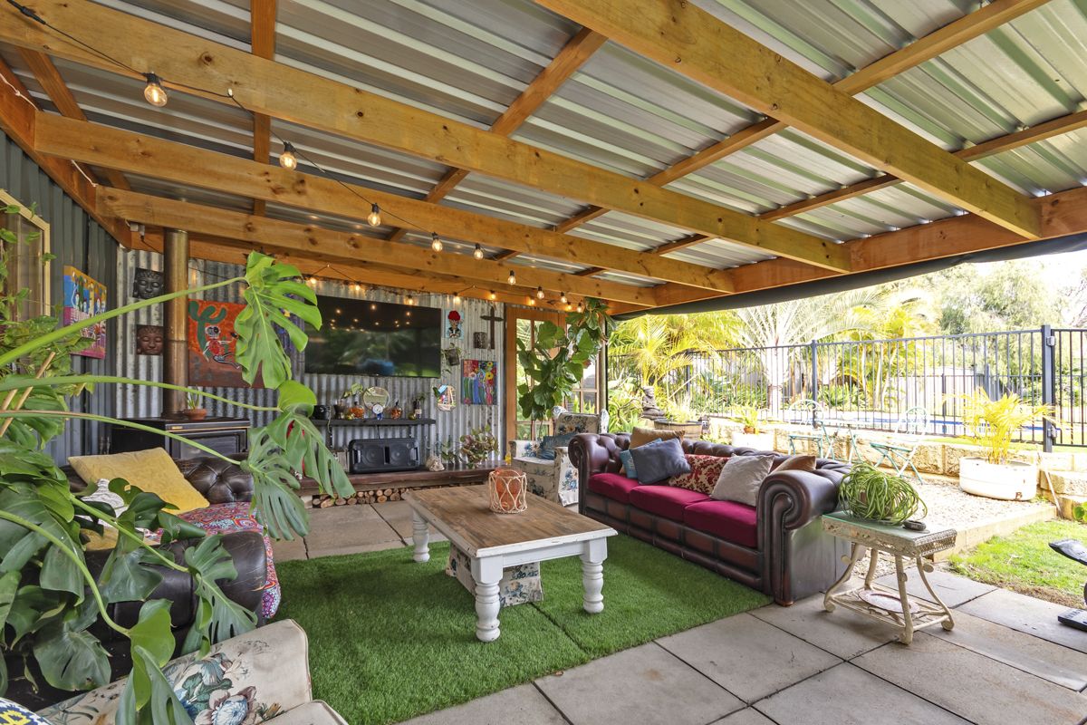 7 James Street, Mariginiup WA 6078 | Domain