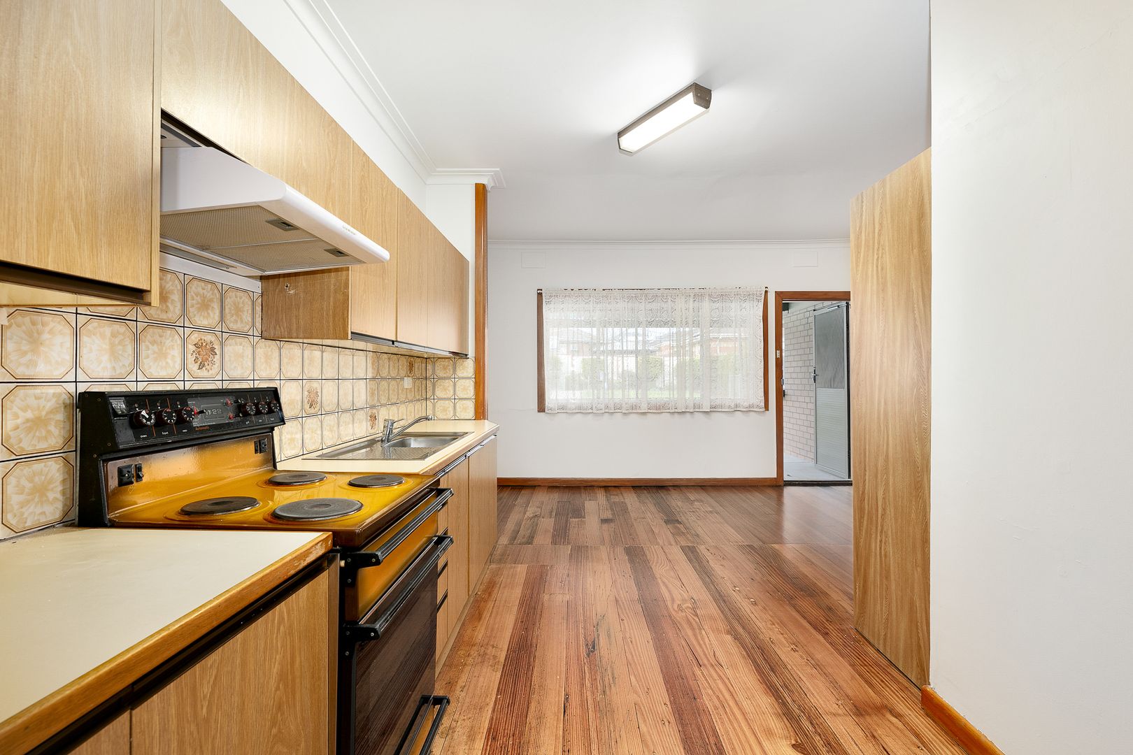 6 Hamilton Street, Niddrie VIC 3042 - House For Rent | Domain