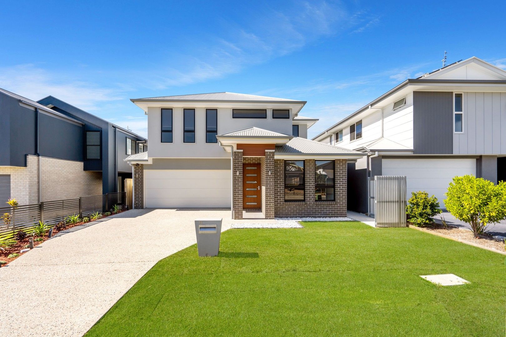 11 Ladbroke Street, Wakerley QLD 4154 - House For Rent - $1,400 | Domain