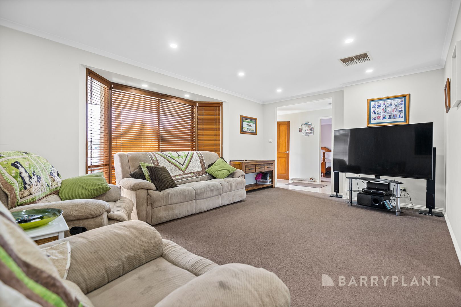 8 Clark Court, Berwick VIC 3806 - House For Rent | Domain