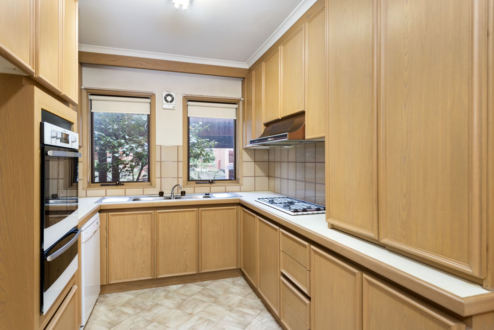 13/37-51 Foley Street, Kew VIC 3101 - Townhouse For Rent - $600 | Domain