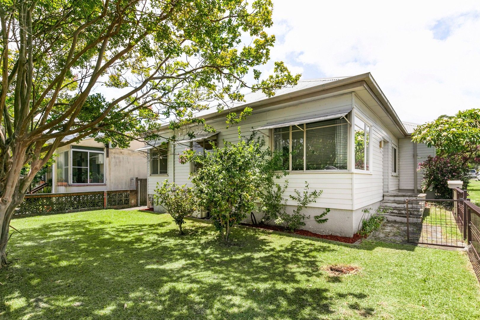 1 Short Street, North Manly NSW 2100 - House For Rent | Domain