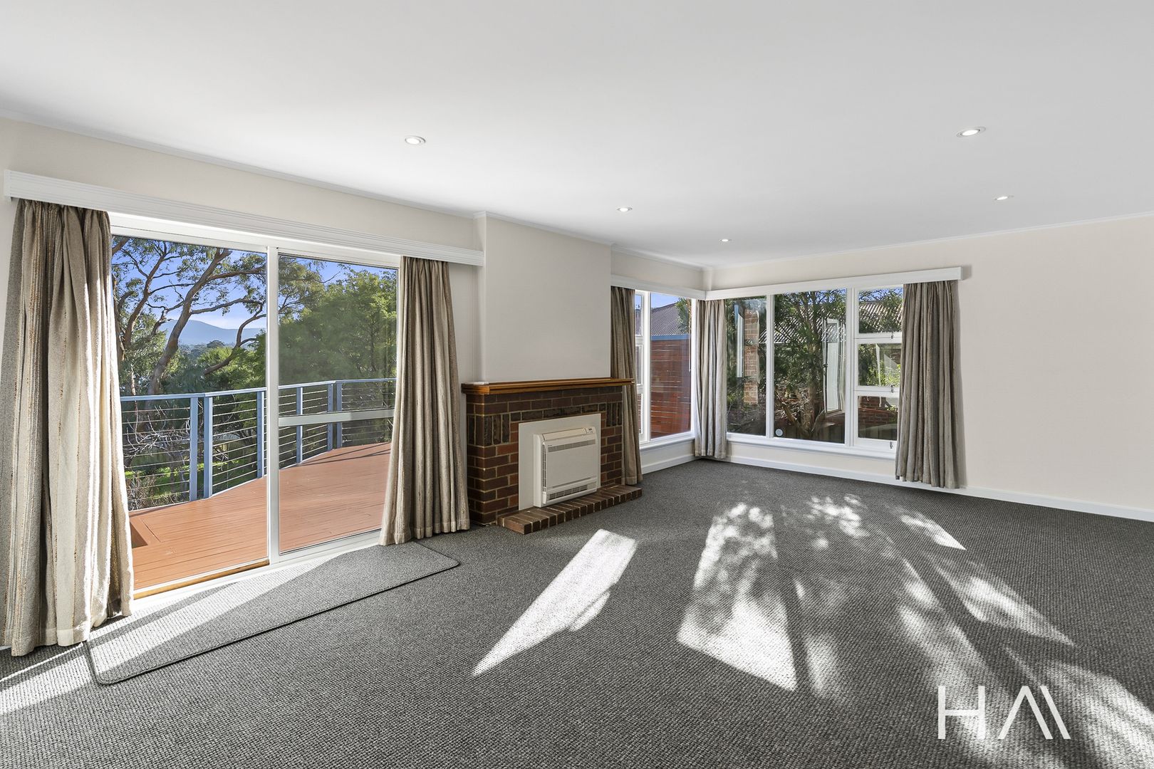 1 Britannia Pl, Bellerive TAS 7018 - House For Rent | Domain