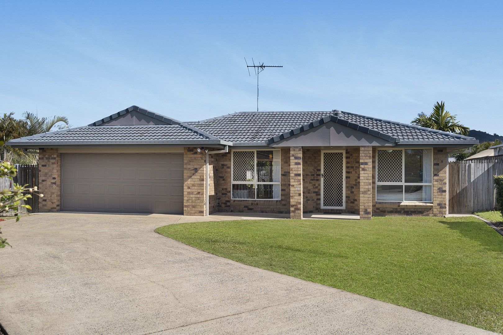 8 Parry Court, Windaroo QLD 4207 | Domain