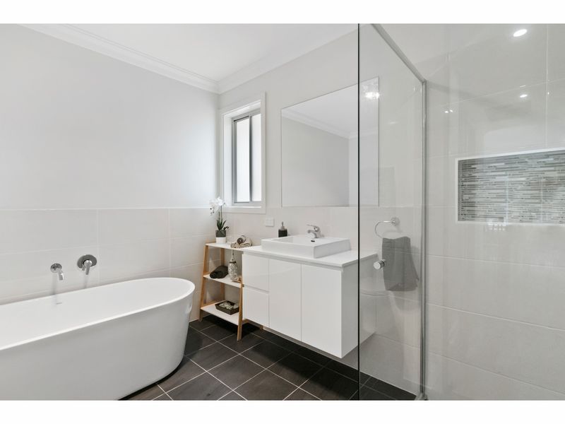 40 Caswell Road, Spring Farm NSW 2570 - House For Rent | Domain