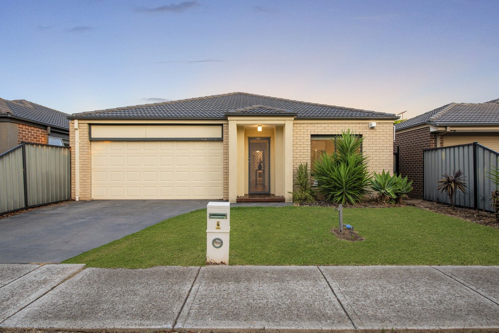 4 Clandon Way, Derrimut VIC 3026 | Domain