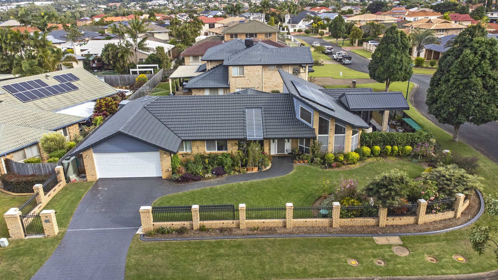 15 REGENCY PLACE, Carindale QLD 4152 | Domain