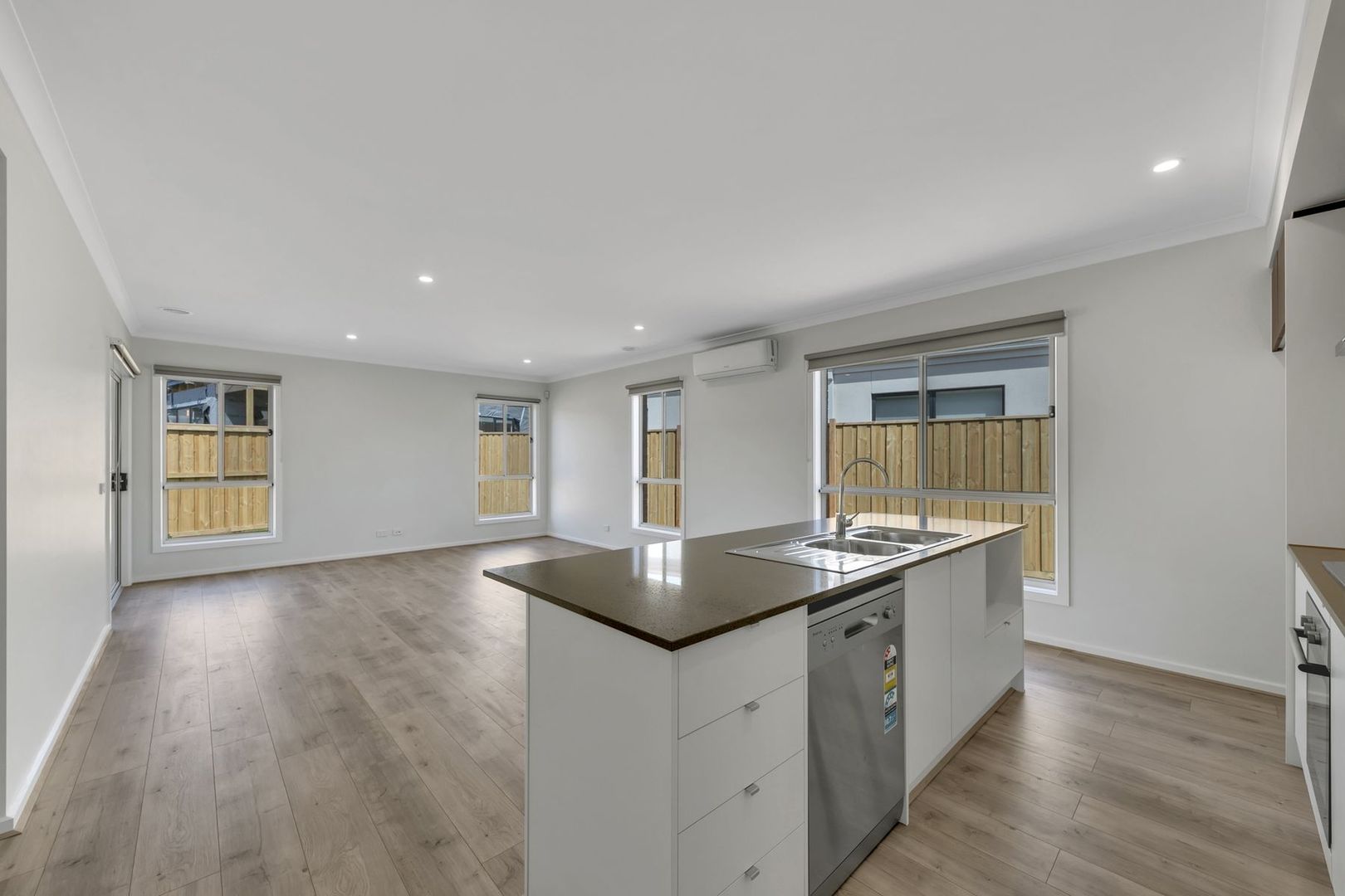 3 Unico Circuit, Mount Duneed VIC 3217 - House For Rent | Domain