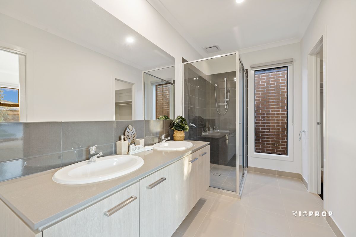 11 Fulton Street, Point Cook VIC 3030 - House For Rent | Domain