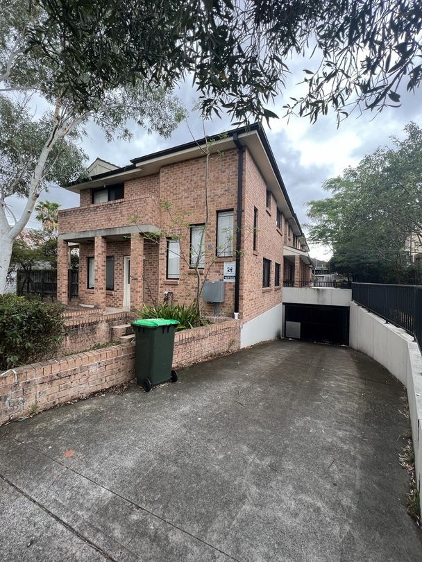 1/18 Rickard Street, Guildford NSW 2161 - Townhouse For Rent | Domain