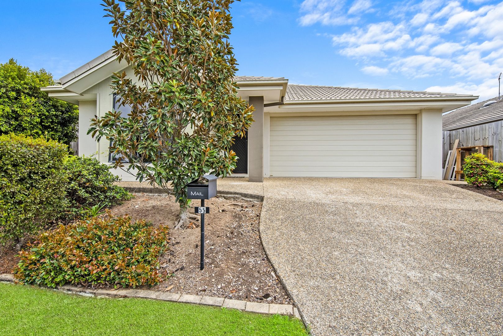 55 Dickson Crescent, North Lakes | Property History & Address Research ...