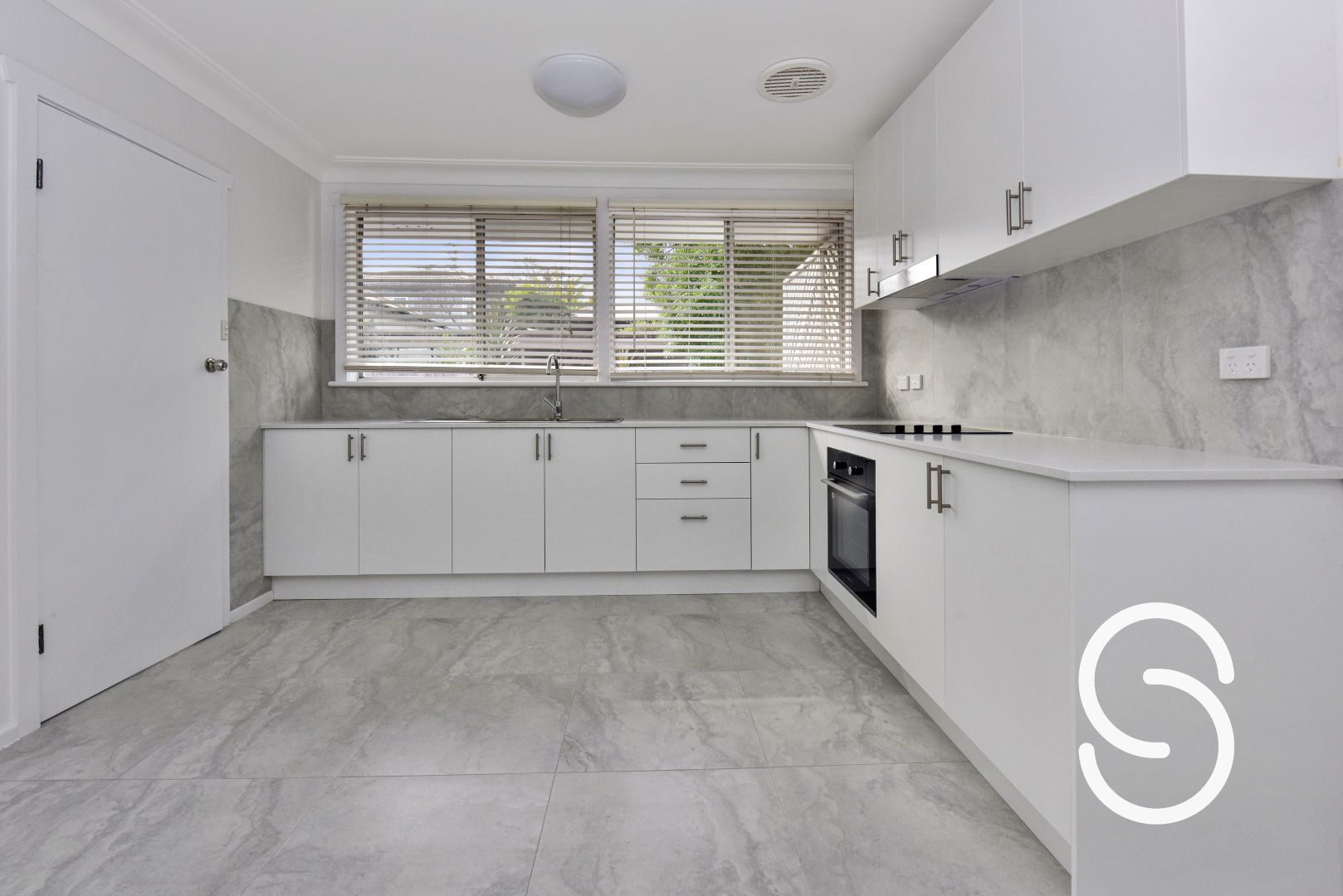 4/32 Wells Street, East Gosford NSW 2250 - Apartment For Rent | Domain