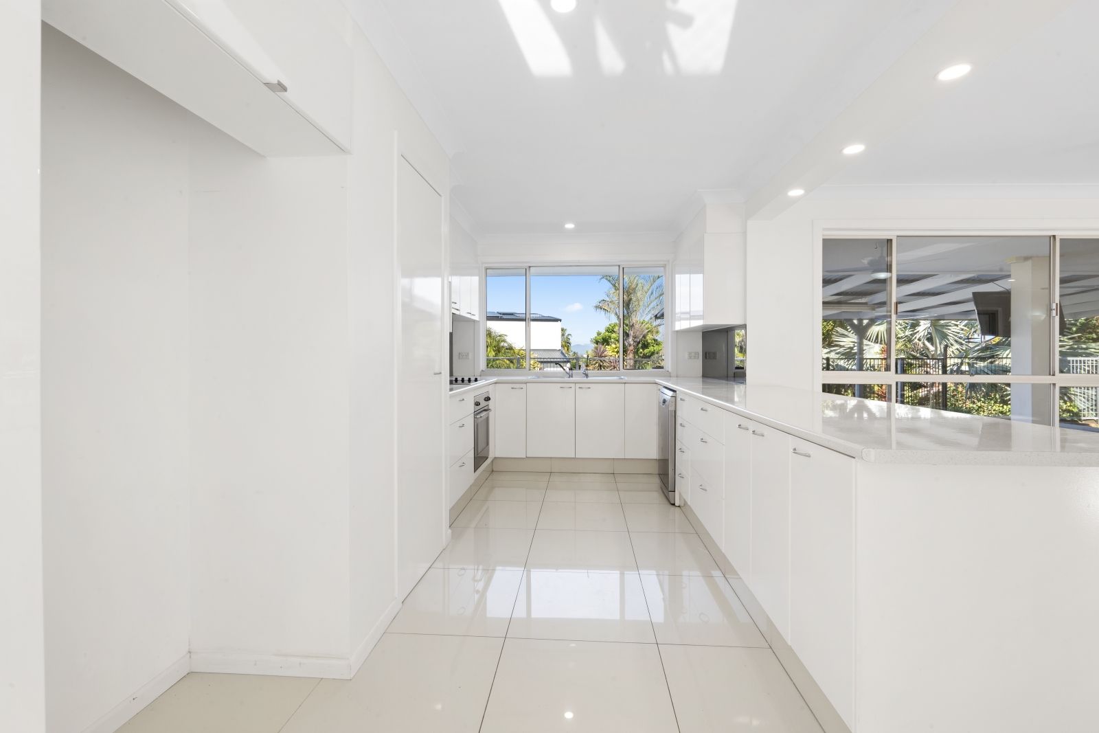 10 Mina Place, Southport QLD 4215 - House For Rent - $1,200 | Domain