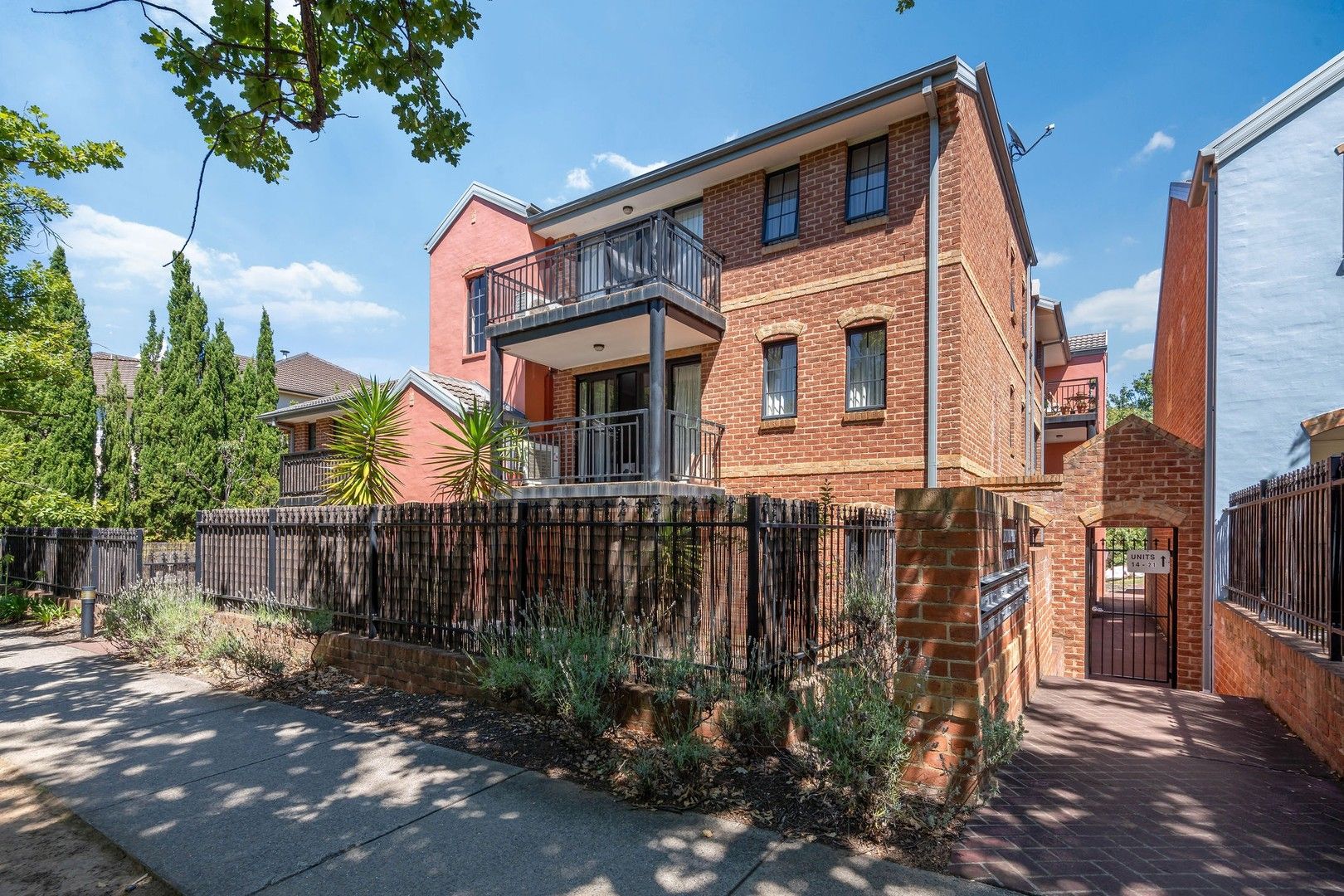 21/1 Ijong Street, Braddon ACT 2612 - Apartment For Rent | Domain