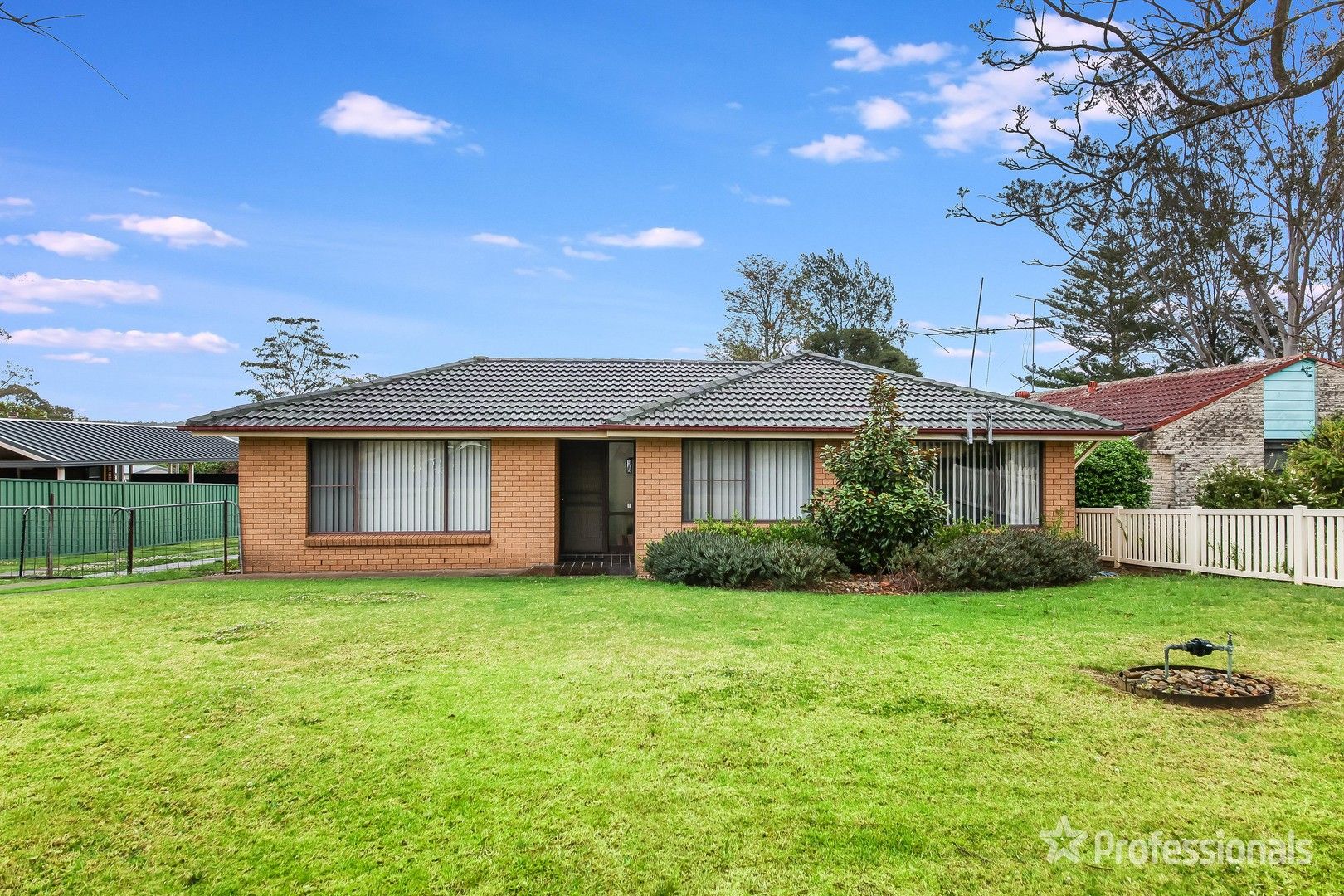 20 Vanderville St, The Oaks NSW 2570 - House For Rent | Domain