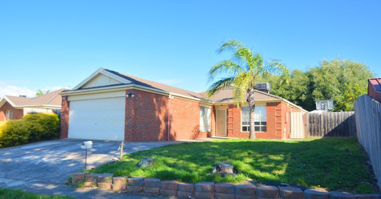 33 Southern Cross Drive, Roxburgh Park VIC 3064 | Domain
