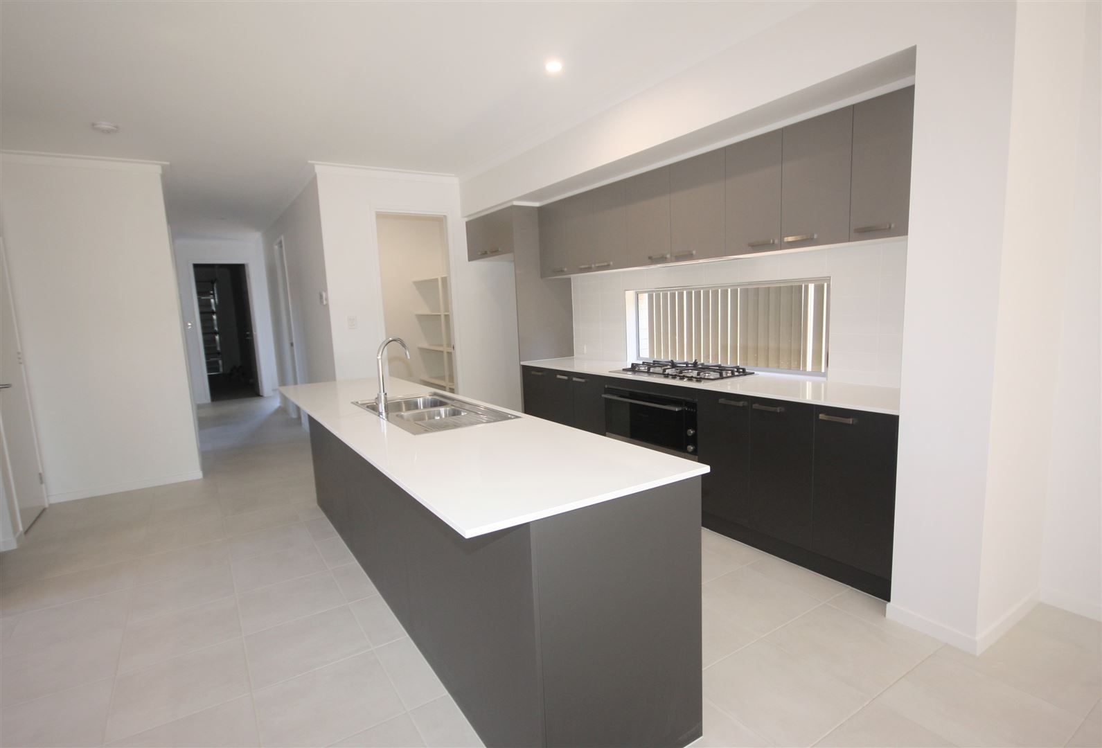 4 Terrence, Aspley QLD 4034 - House For Rent - $1,000 | Domain