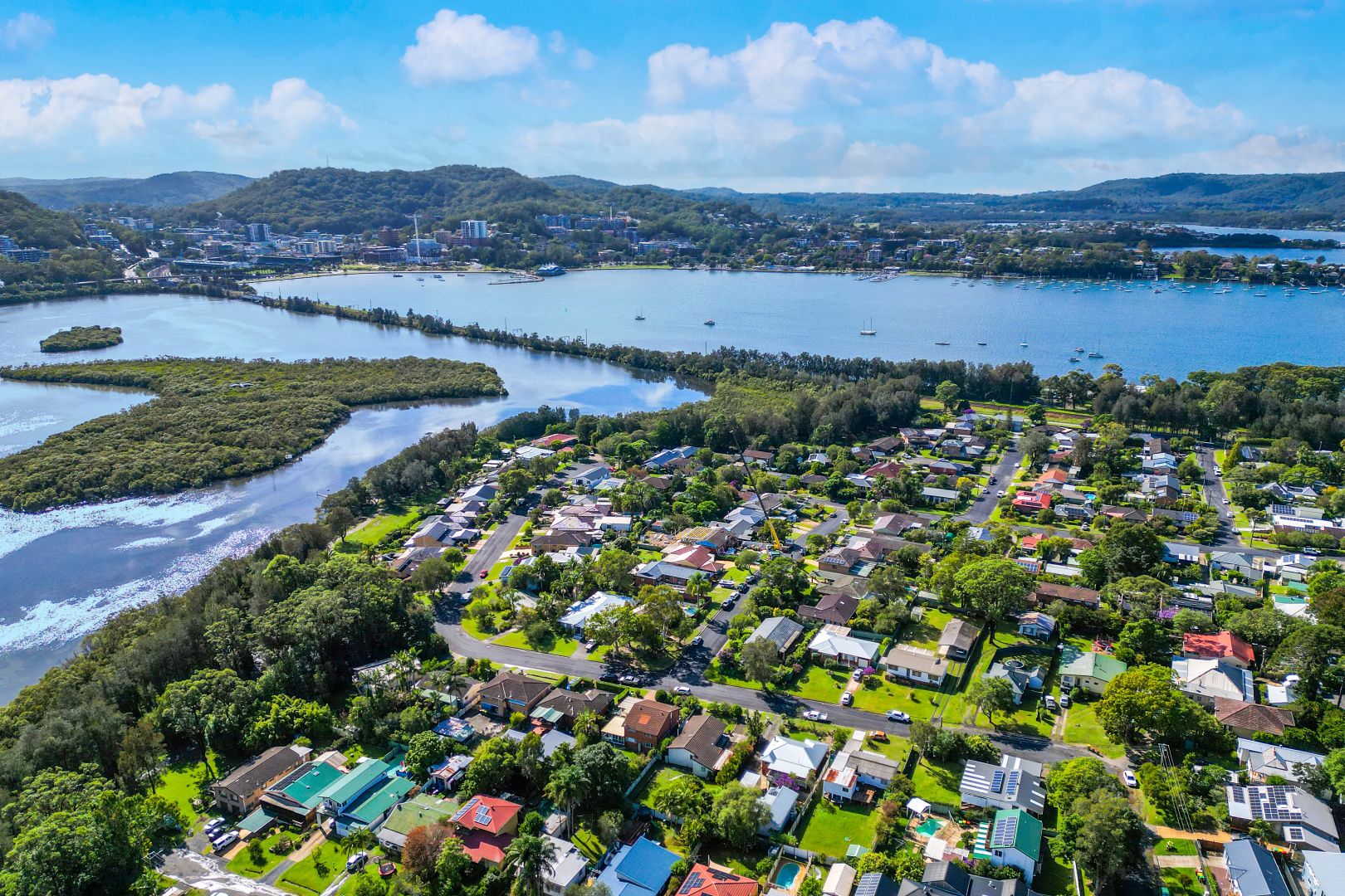 14 Matthews Parade, Point Clare NSW 2250 - House For Rent | Domain