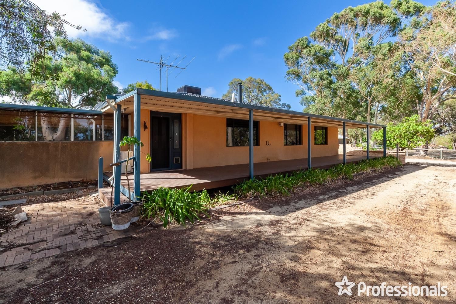 306 Canning Mills Road, Roleystone WA 6111 - House For Rent - $1,000 ...