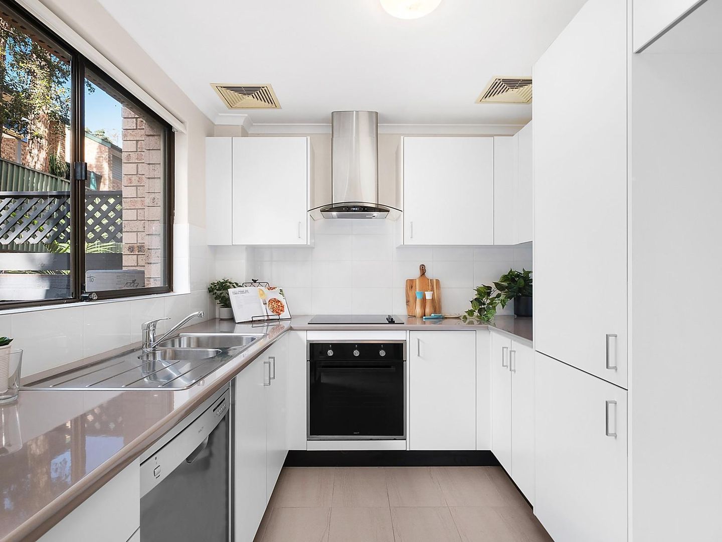 14/7 Brunton Place, Marsfield NSW 2122 - Townhouse For Rent | Domain