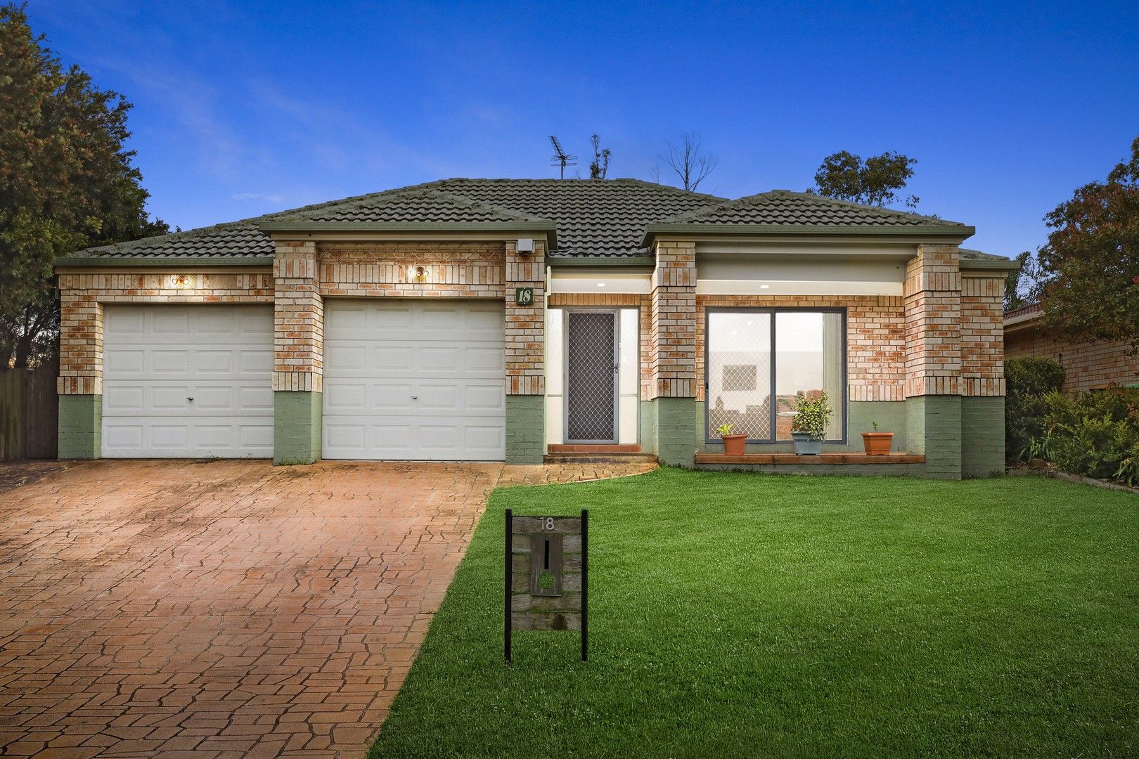 18 Vale Circuit, Narellan Vale | Property History & Address Research ...