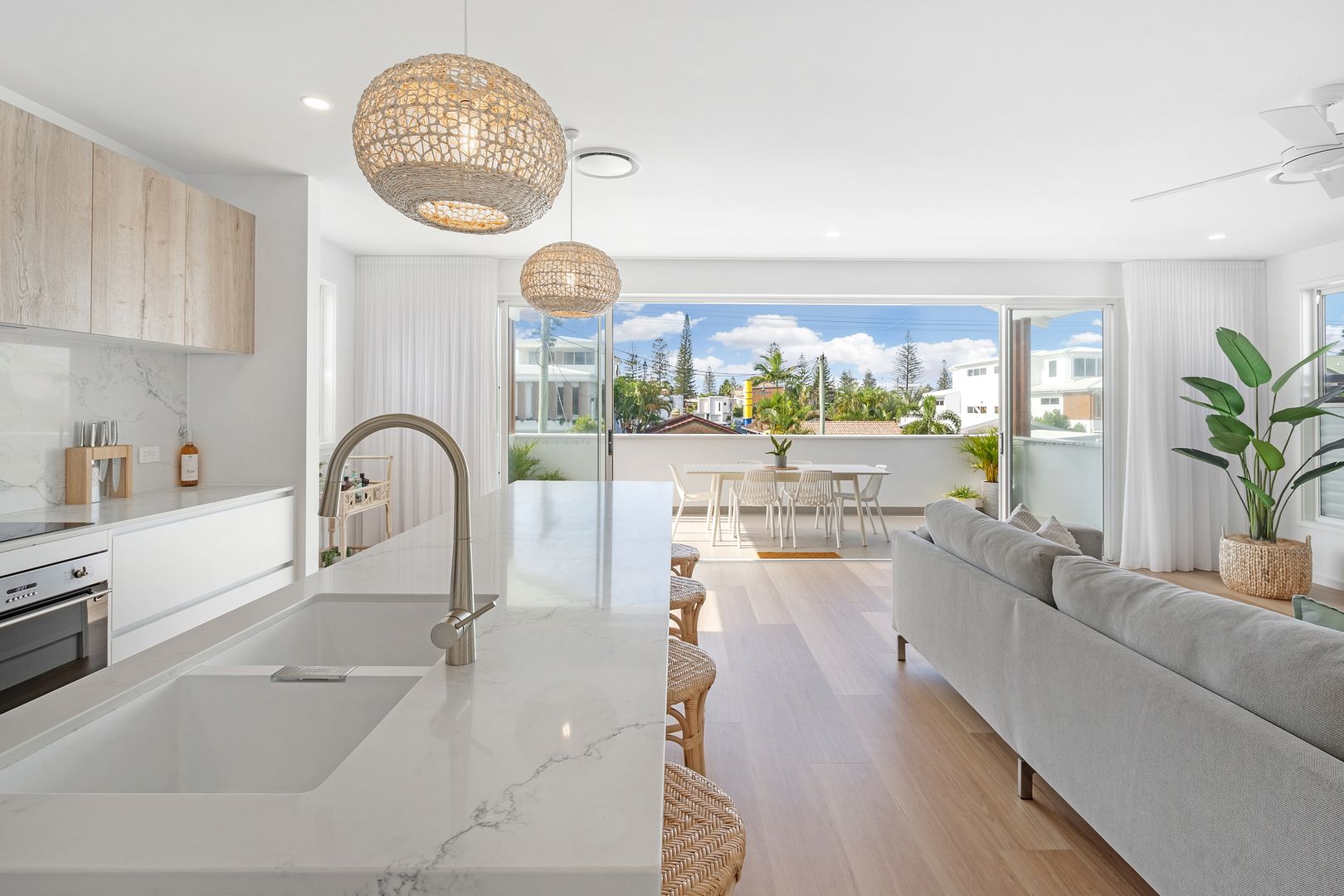 1/122 Sunshine Parade, Miami | Property History & Address Research | Domain