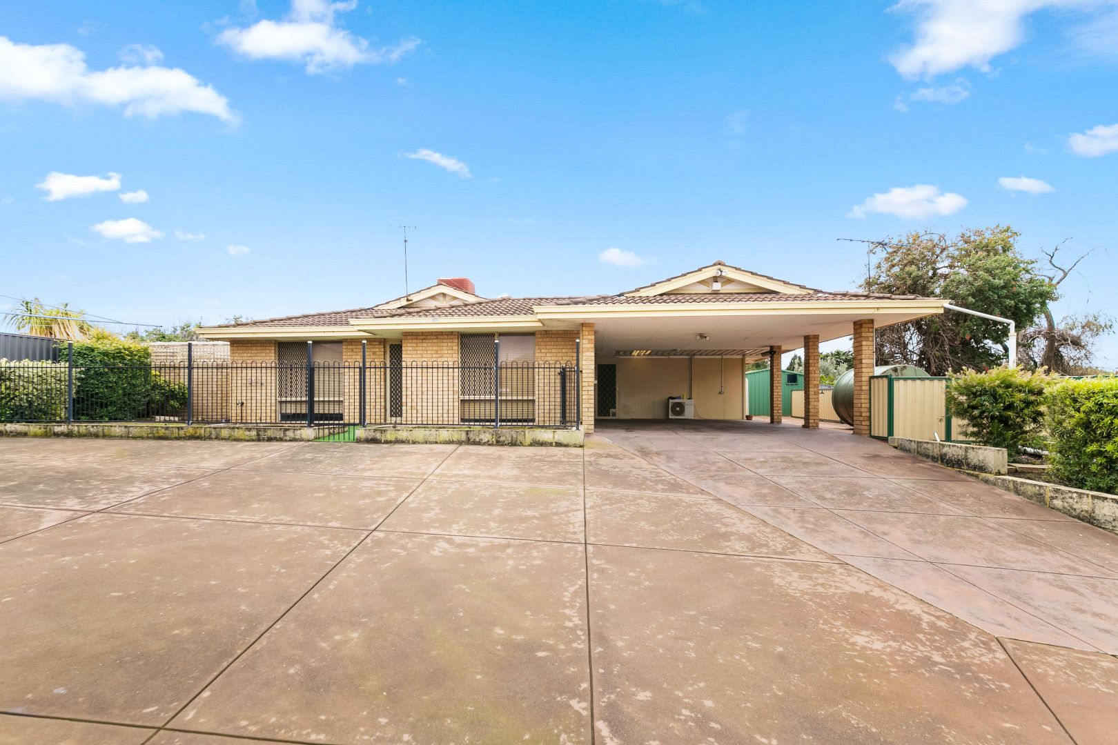 140A Rockingham Road, Hamilton Hil | Property History & Address ...