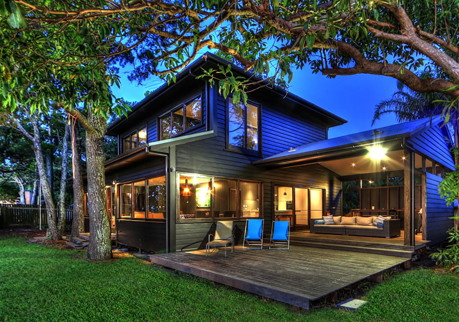 DOLPHINS @ SUNSET , 4 Kindara Street, Amity Point QLD 4183 - House For ...