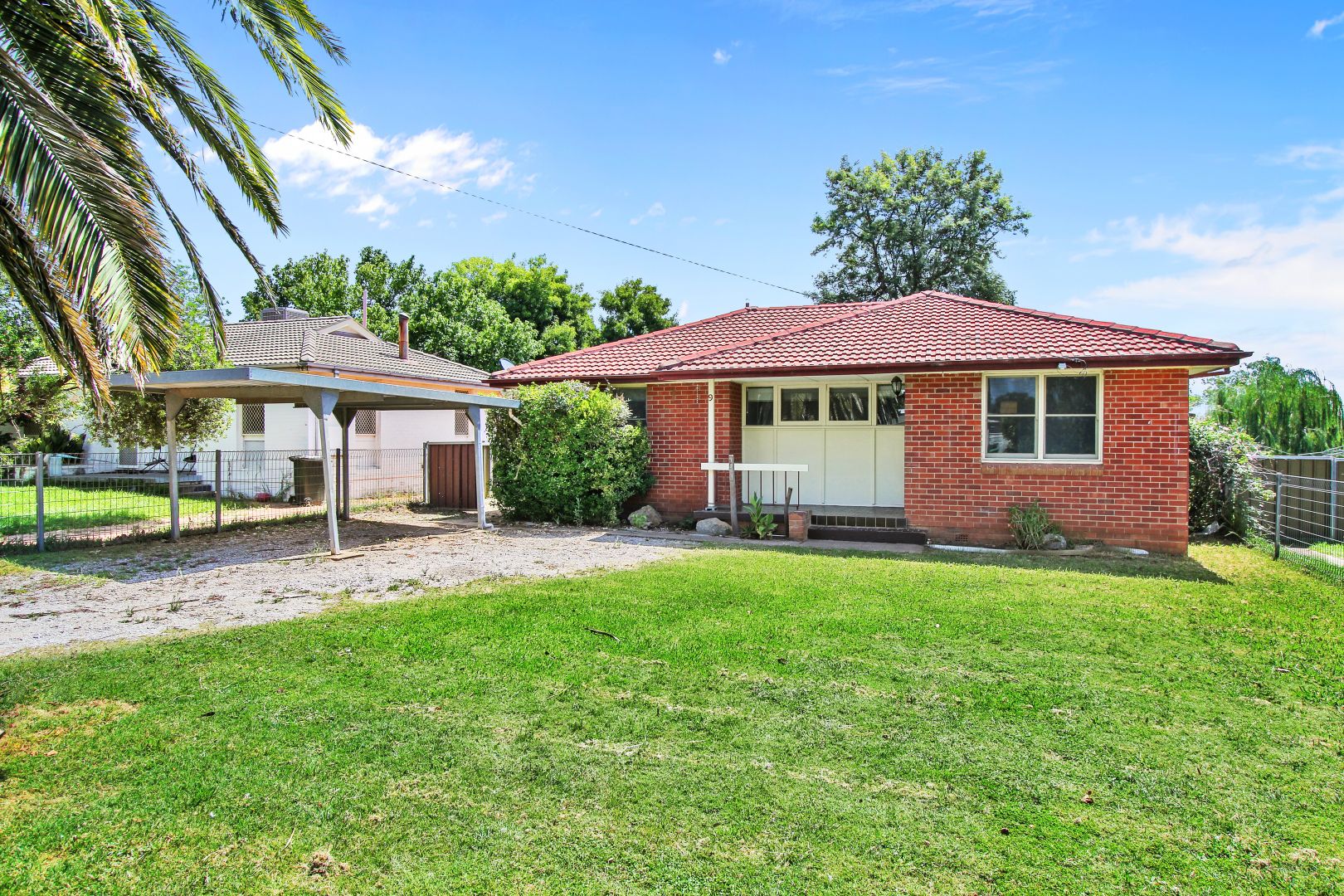 9 Lorraine Street, West Tamworth | Property History & Address Research ...