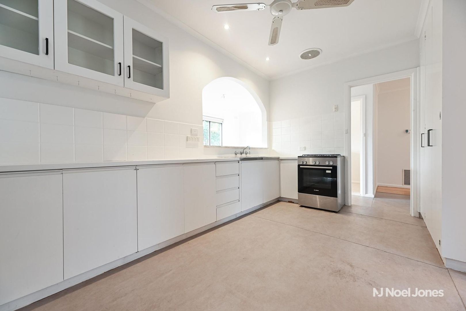 43 Cardigan Road, Mooroolbark VIC 3138 - House For Rent | Domain