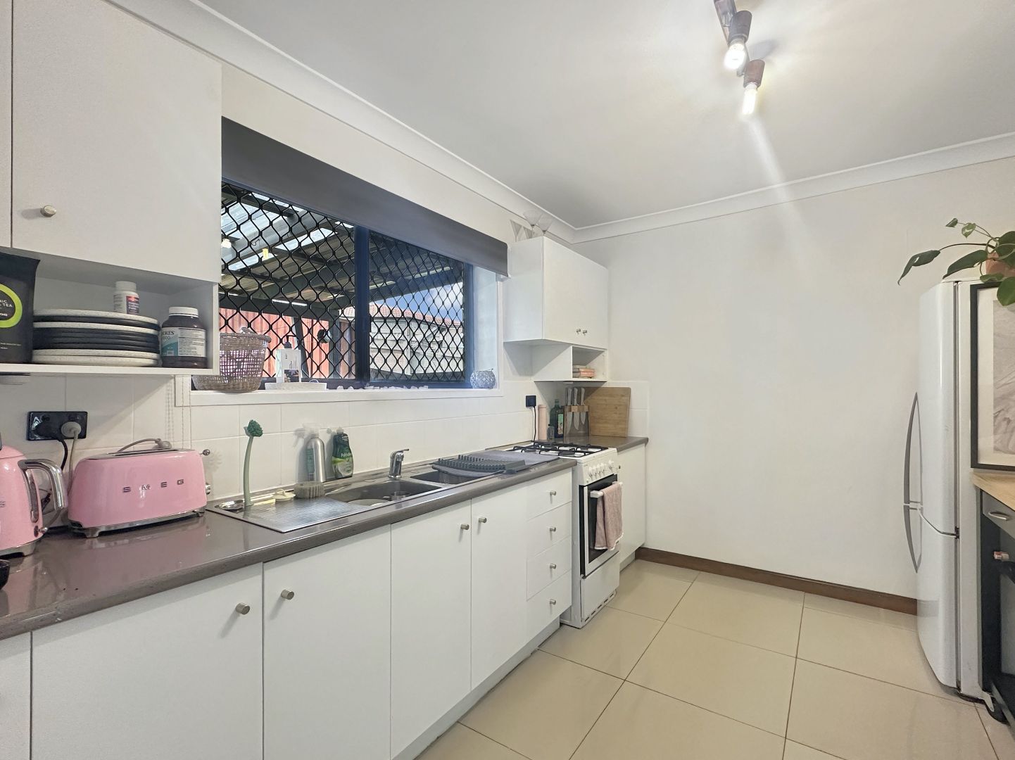 8/68 Jane Avenue, Warrawong NSW 2502 - Townhouse For Rent | Domain