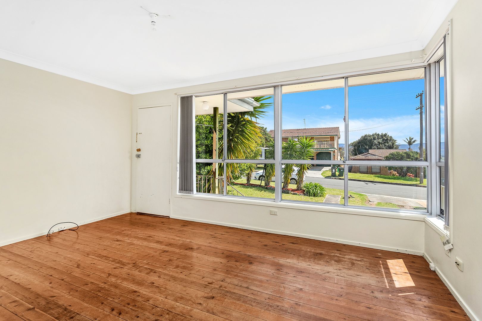 9 Hayes Avenue, Mount Warrigal NSW 2528 - House For Rent | Domain