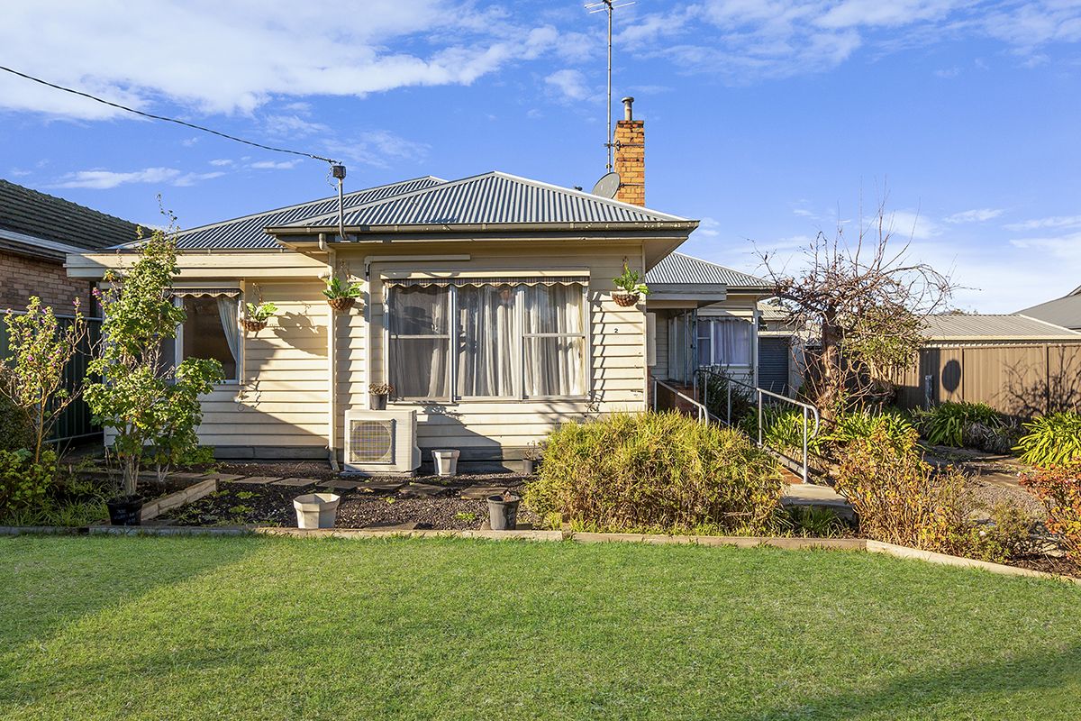 2 Lawson Street, Hamilton VIC 3300 | Domain