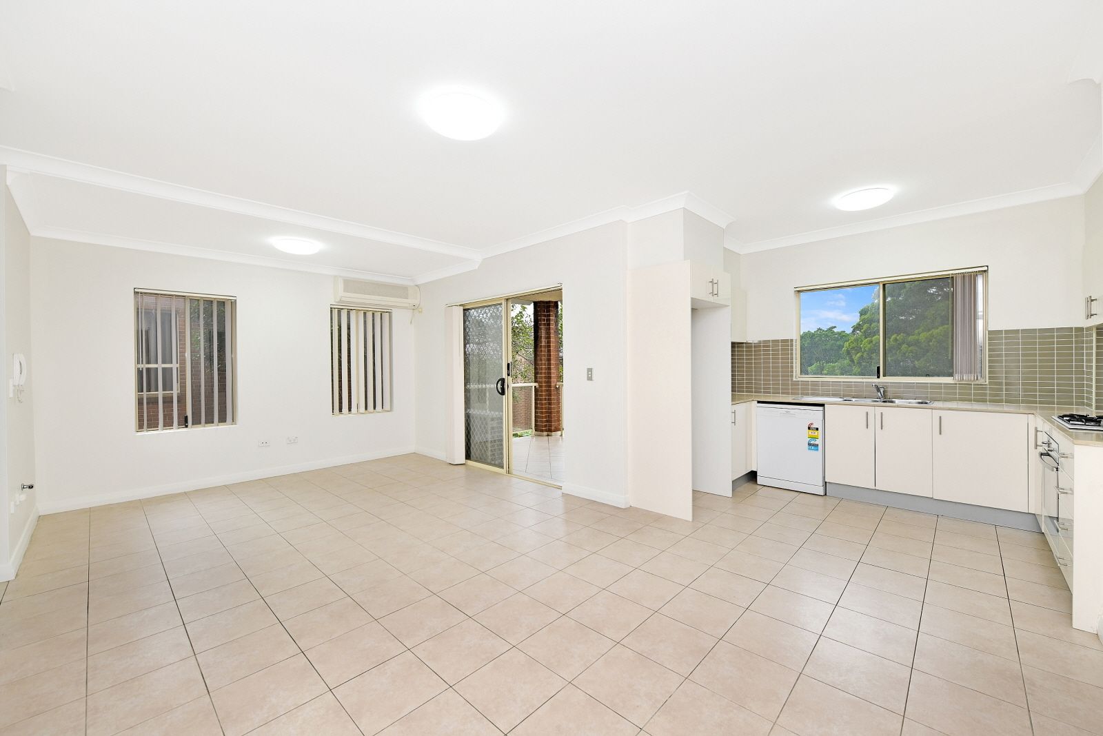 6/2 Phillip Street, Riverwood NSW 2210 - Apartment For Rent | Domain
