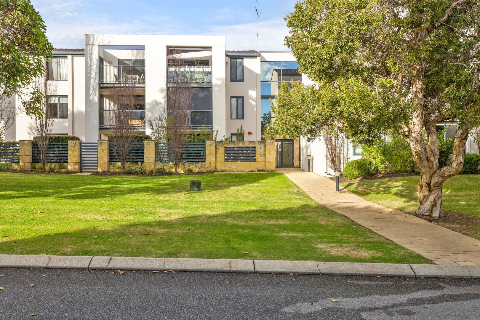 2/40 Onslow Road, Shenton Park WA 6008 - Apartment For Rent | Domain