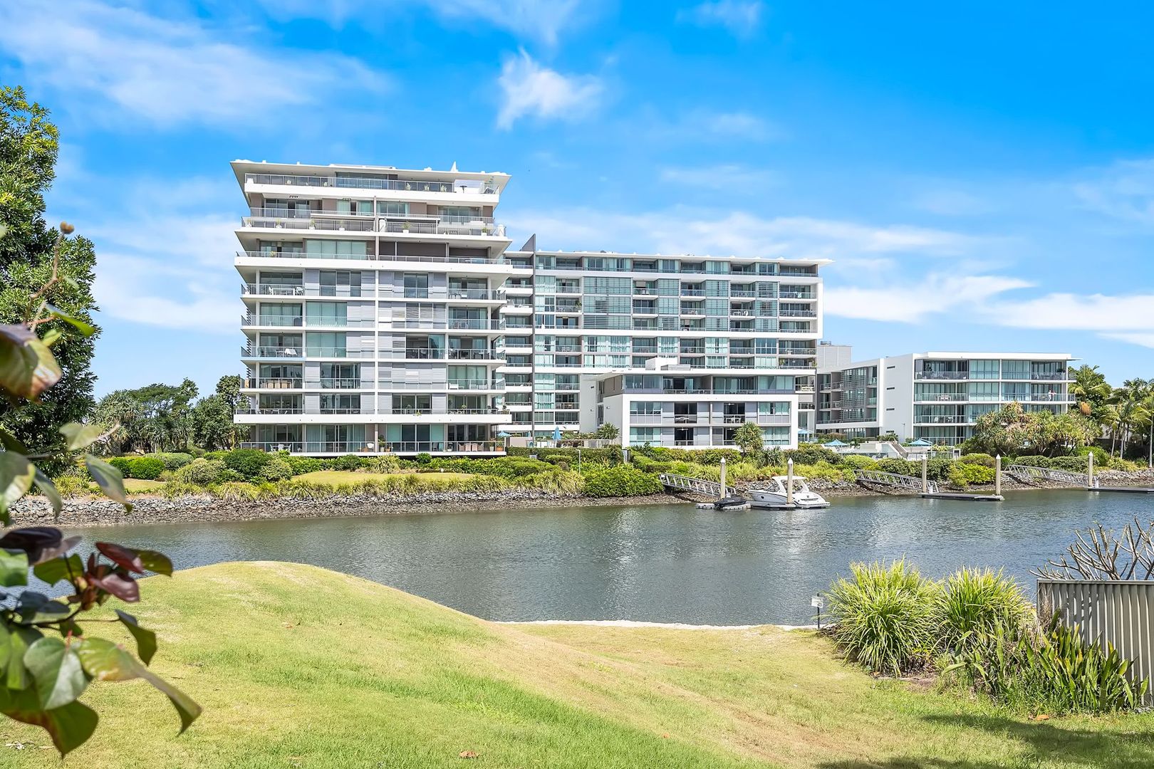 1710/33 T E Peters Drive, Broadbeach Waters | Property History ...