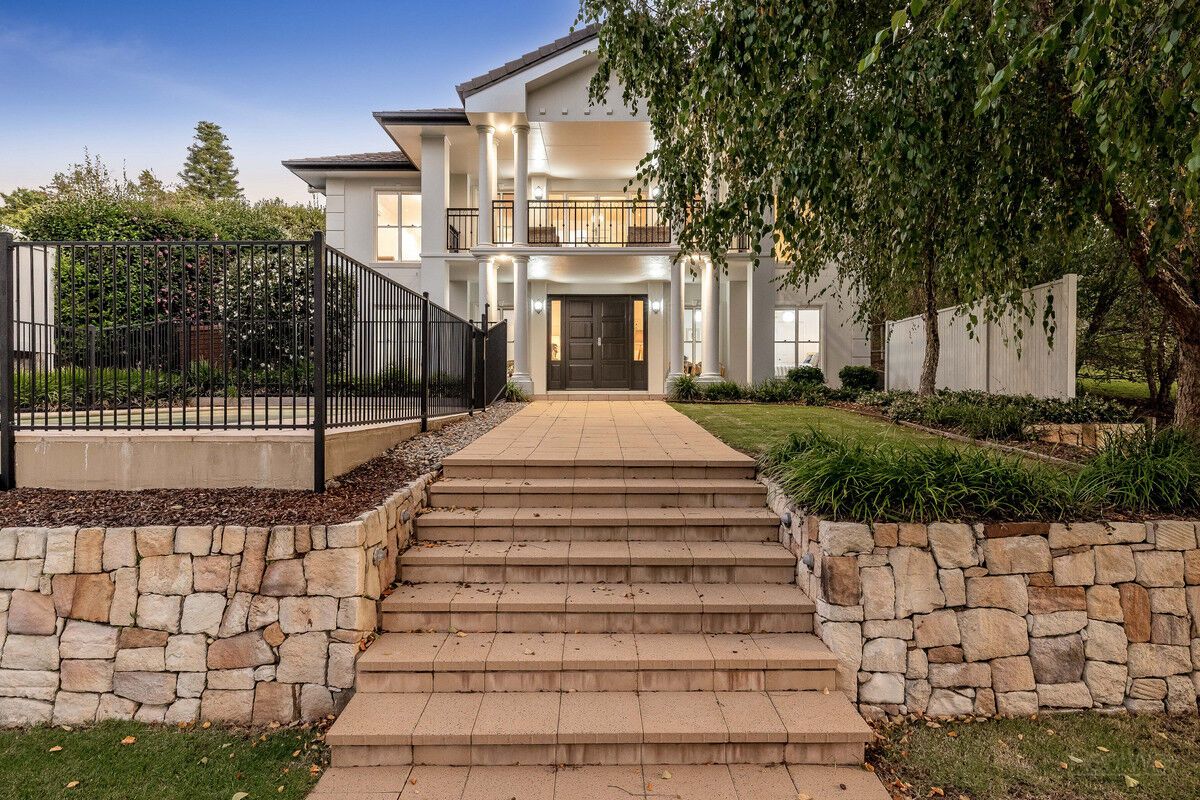 46 Harvey Street, Mount Lofty QLD 4350 | Domain